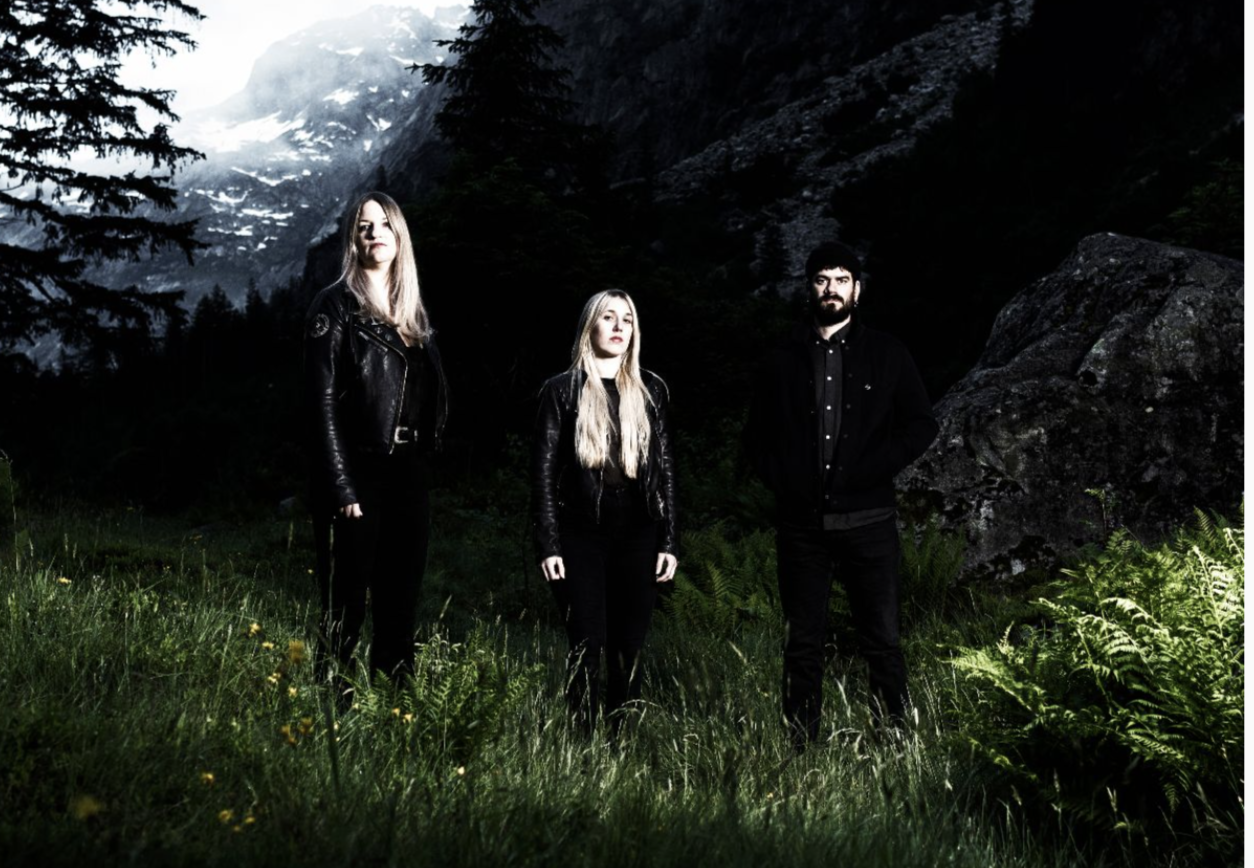 E-L-R on tour with SYLVAINE and WOLVES IN THE THRONE ROOM