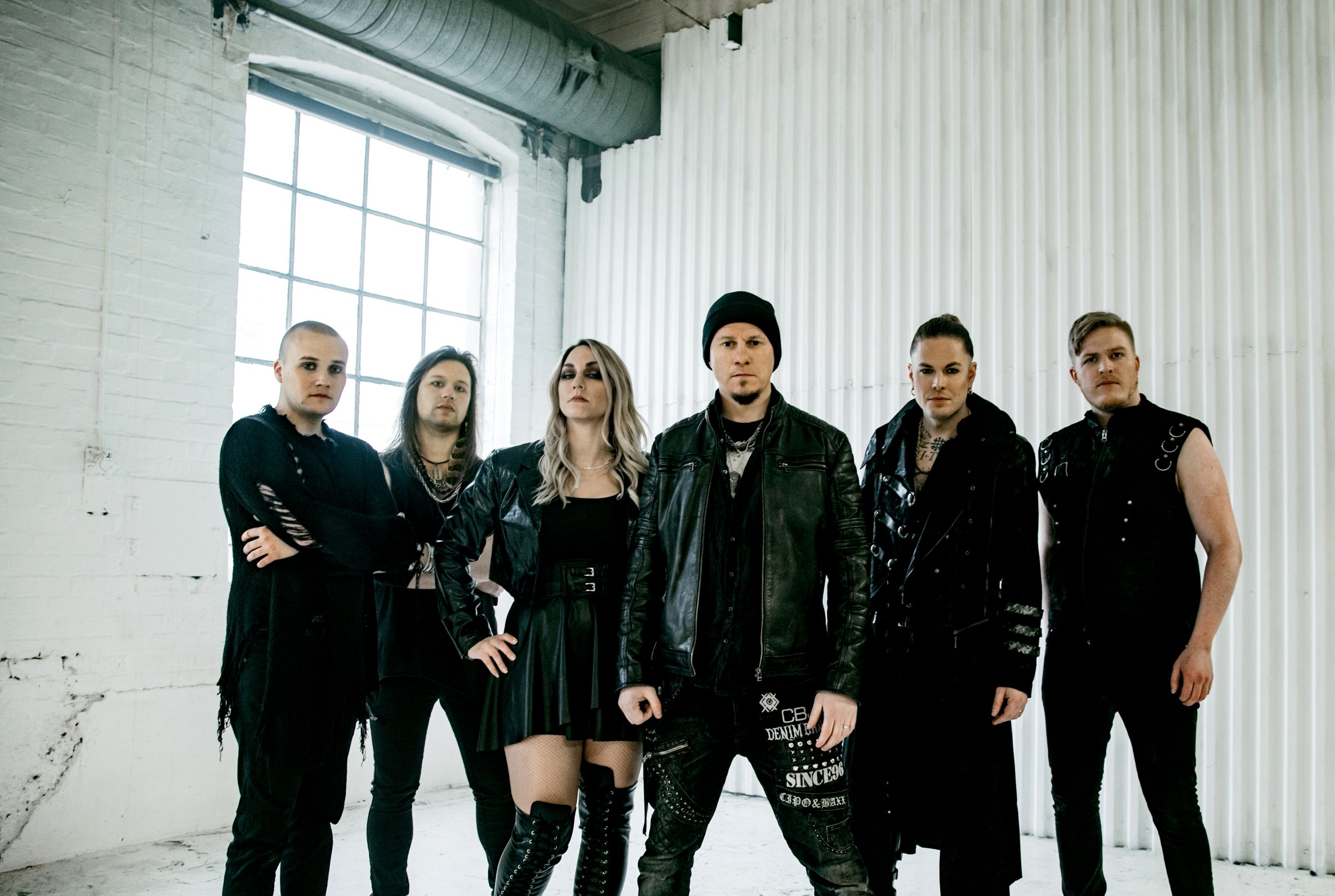 RAVE THE REQVIEM: New Single/Video „How To Hate Again“ feat. Jake E